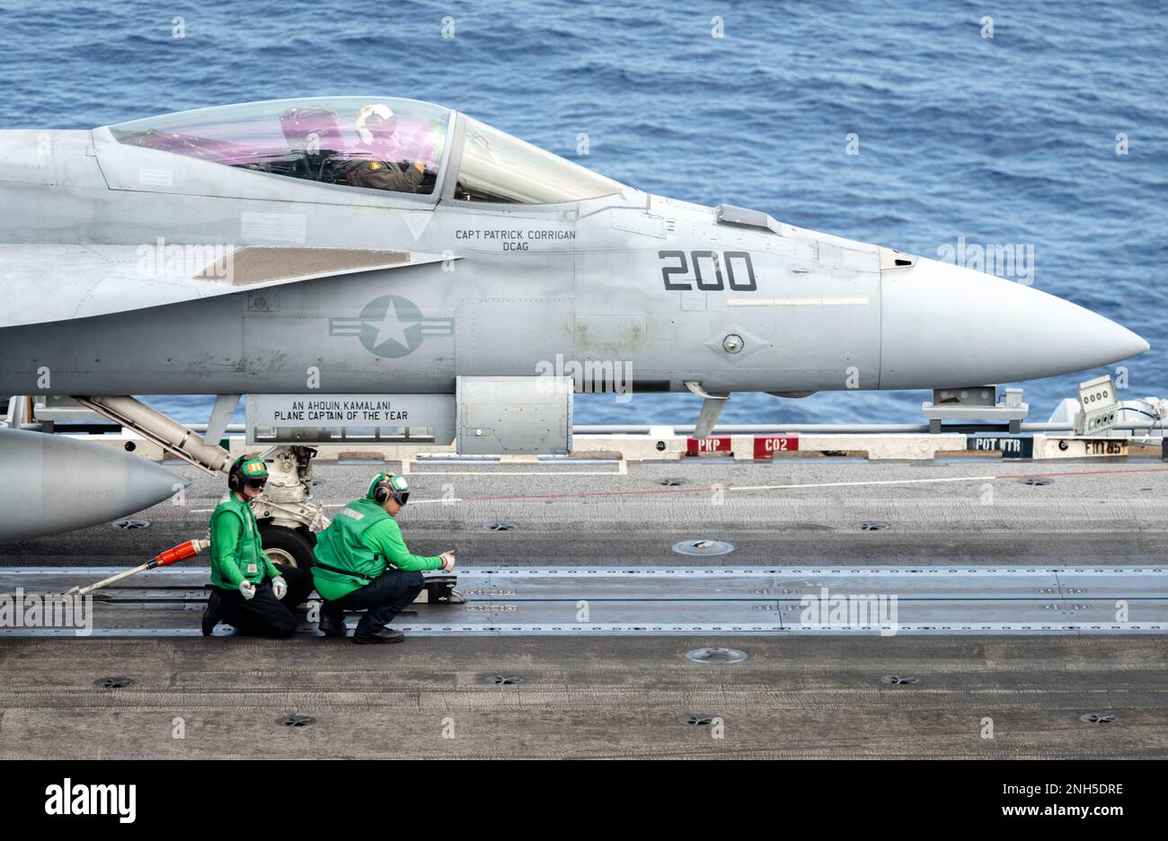 Uss ronald reaga hi-res stock photography and images - Alamy