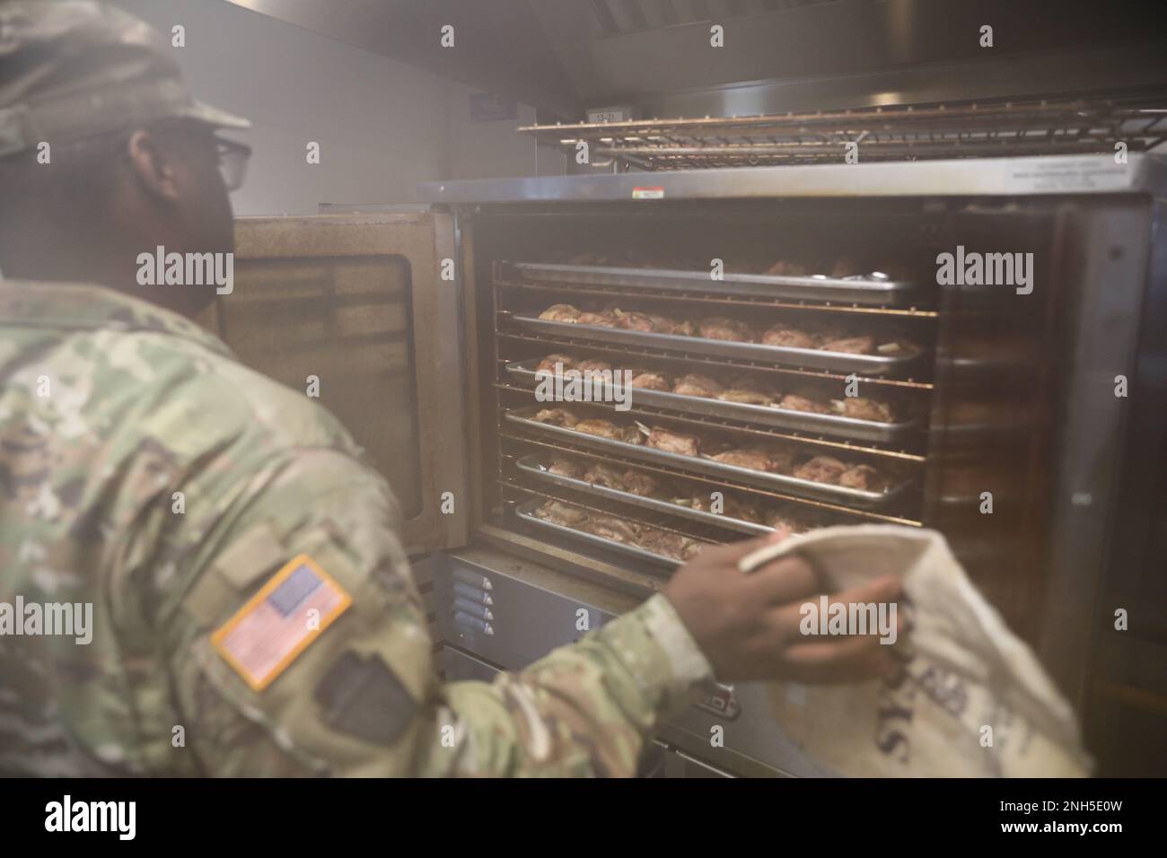 Army chow hi-res stock photography and images - Alamy