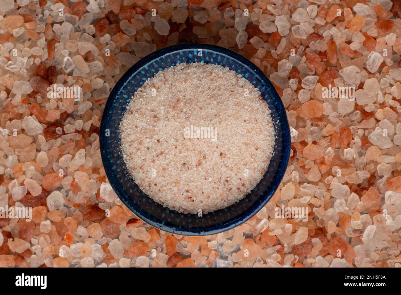 Himalayan Pink Salt - Himalayan Pink Salt Powder in a Dish Stock Photo ...