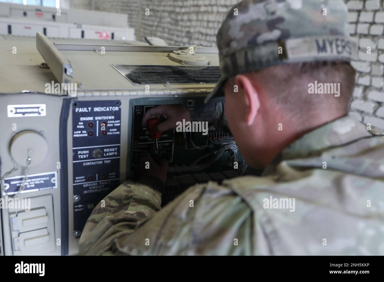 Army repair units hi-res stock photography and images - Alamy
