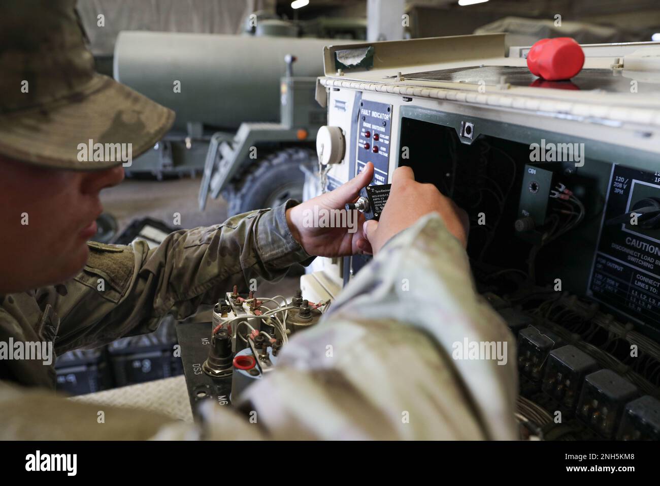 Army repair units hi-res stock photography and images - Alamy