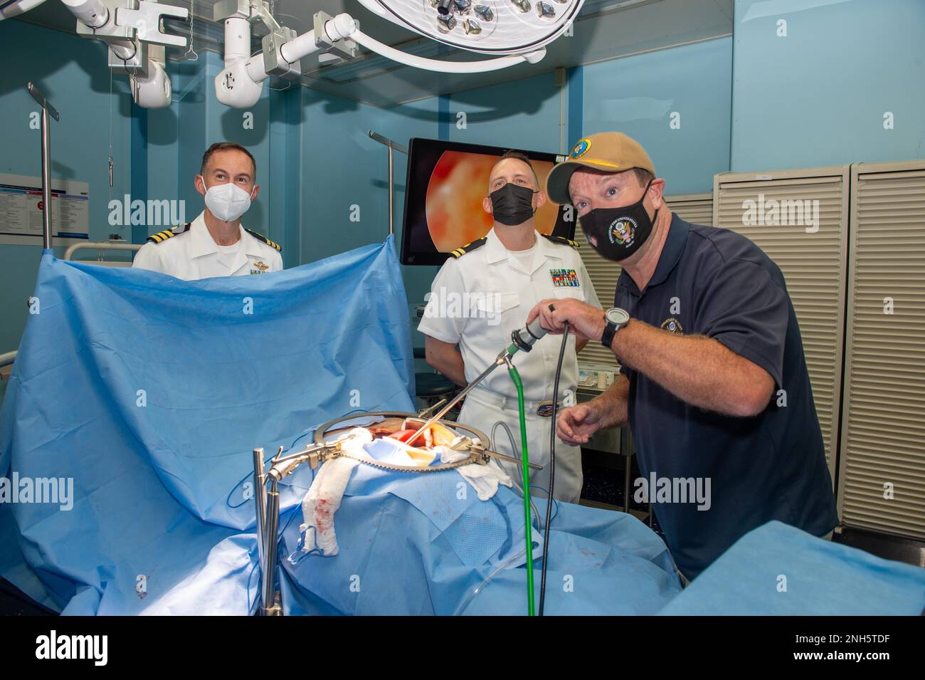 PACIFIC OCEAN (July 18, 2022) – U.S. Navy Cmdr. Jeffrey Carness ...