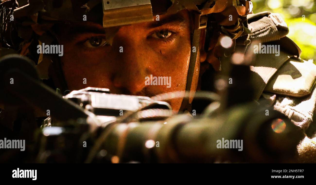 U.S. Army Soldiers assigned to Charlie Company, 1st Battalion, 181st ...