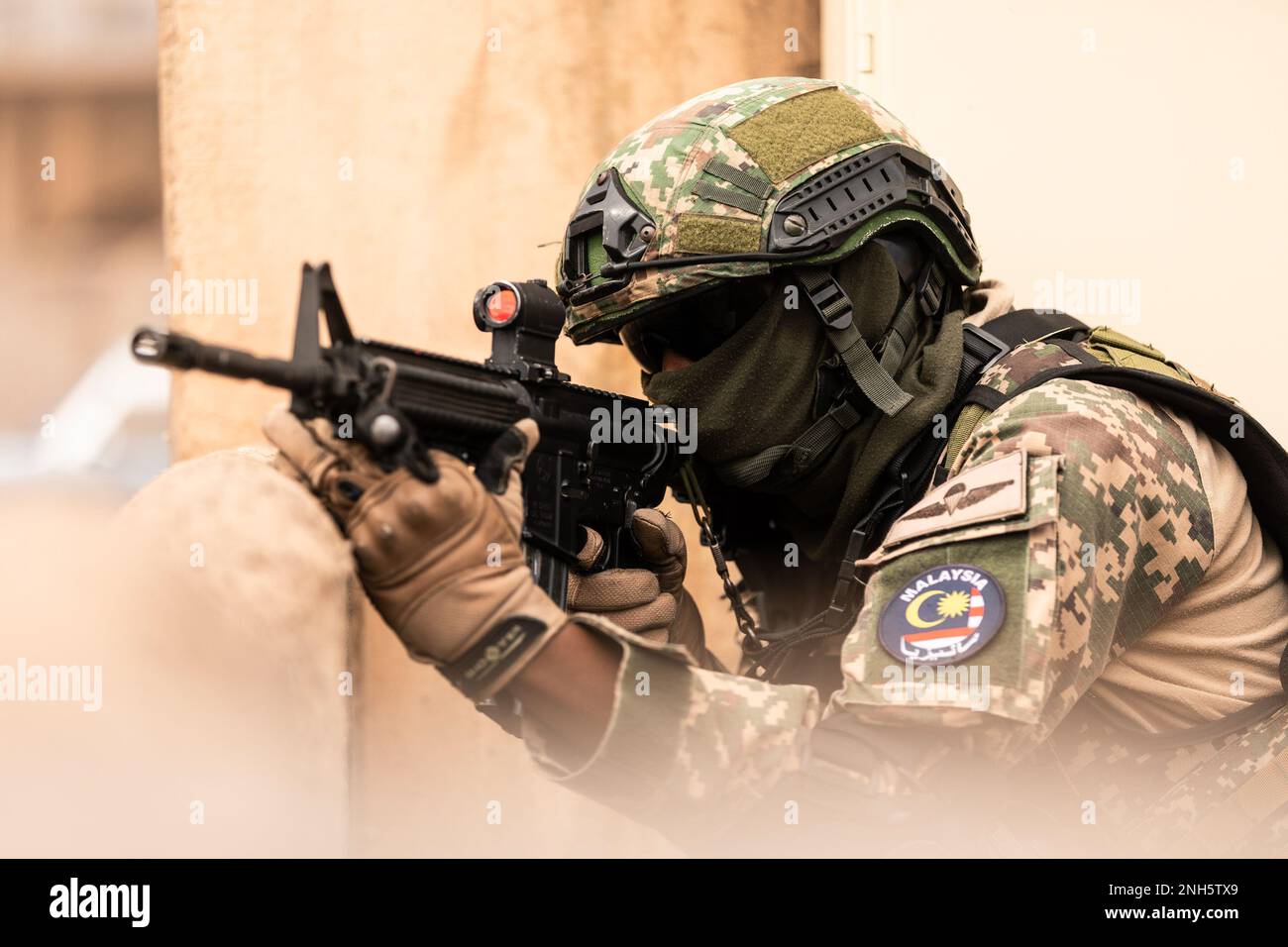 Malaysian army hi-res stock photography and images - Alamy