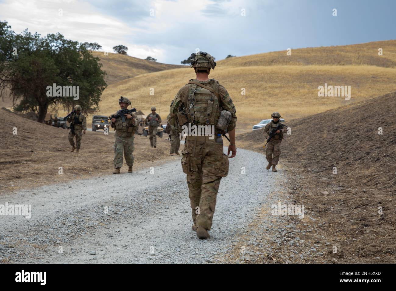 Hawaii Army National Guard (ARNG) Soldiers assigned to Alpha Company ...