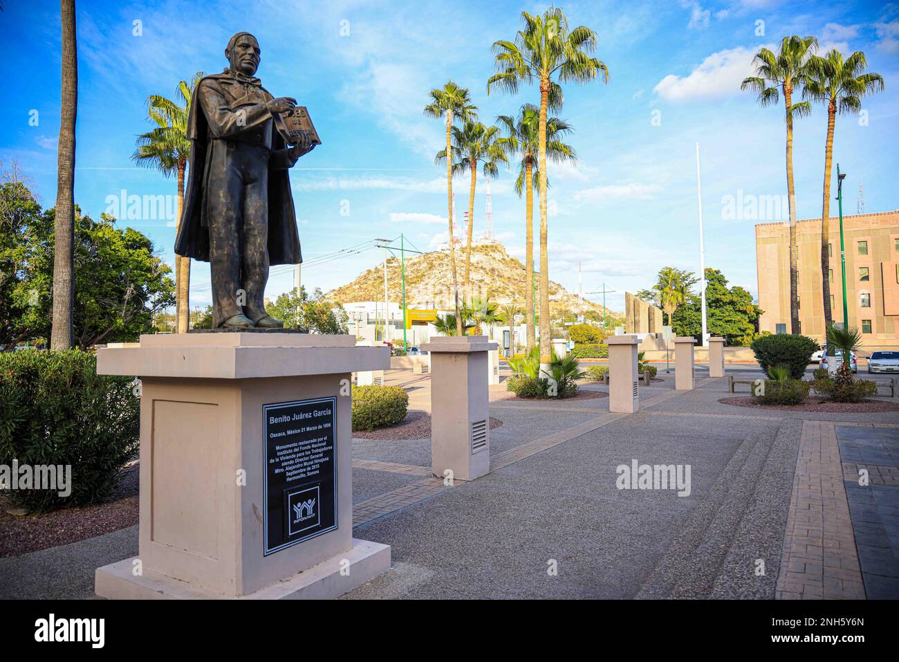 Estatua de juarez hi-res stock photography and images - Alamy