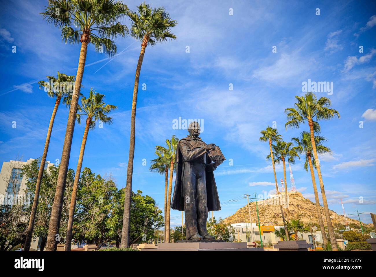 Estatua de benito juarez hi-res stock photography and images - Alamy
