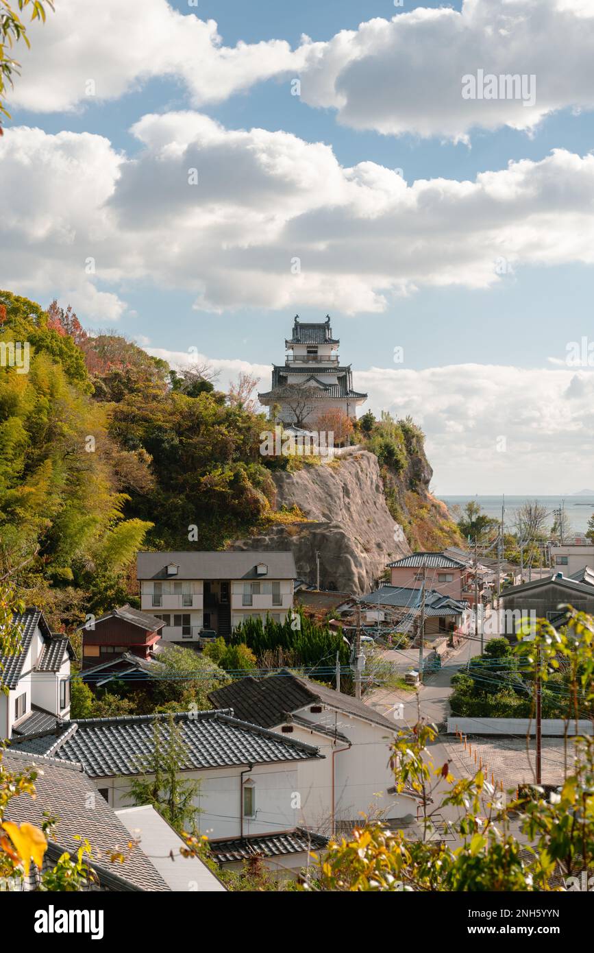 View of Kitsuki castle and old town in Oita, Japan Stock Photo - Alamy