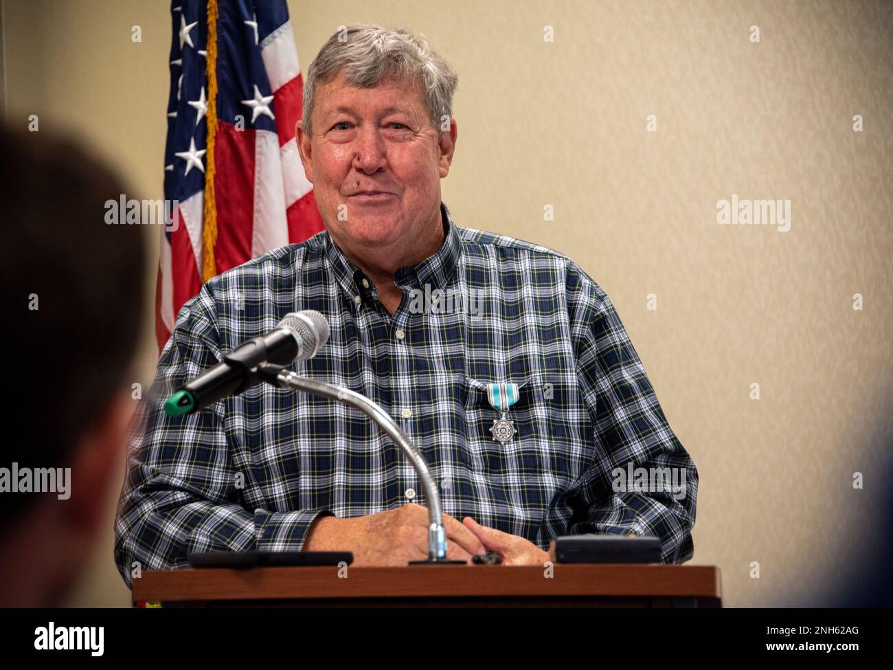 Liquefied natural gas expert Ed Carr addresses the audience during a ...