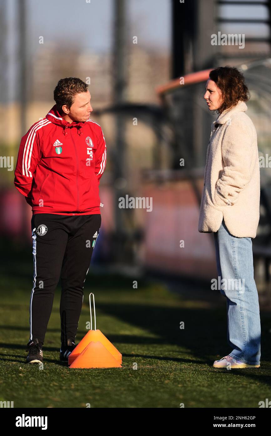 Rotterdam - (l-r) Head Coach Jessica Torny of Feyenoord V1, Manon Melis ...