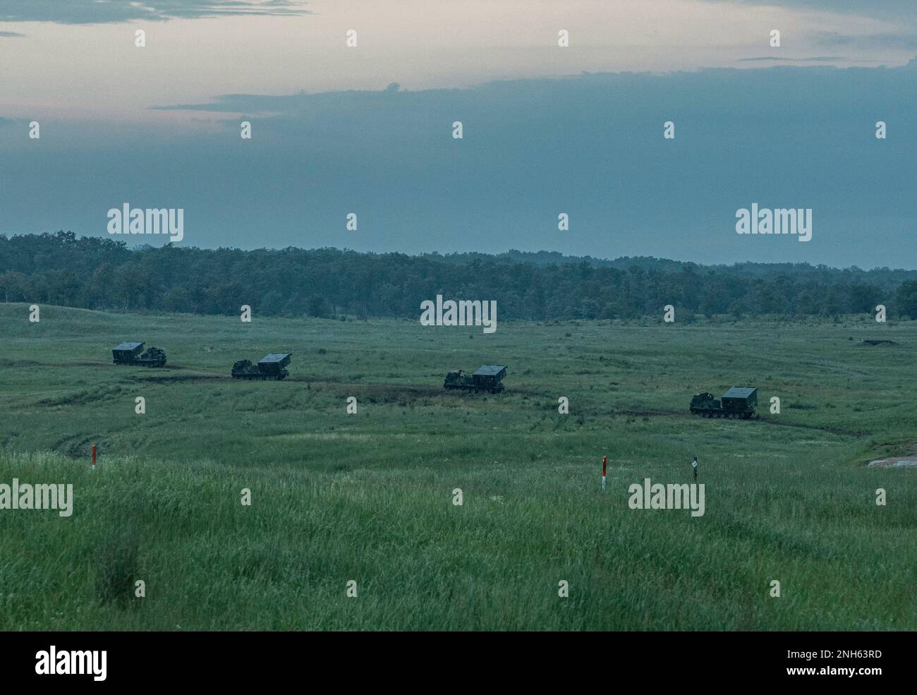Soldiers assigned to the 1-147th Field Artillery Regiment, South Dakota ...