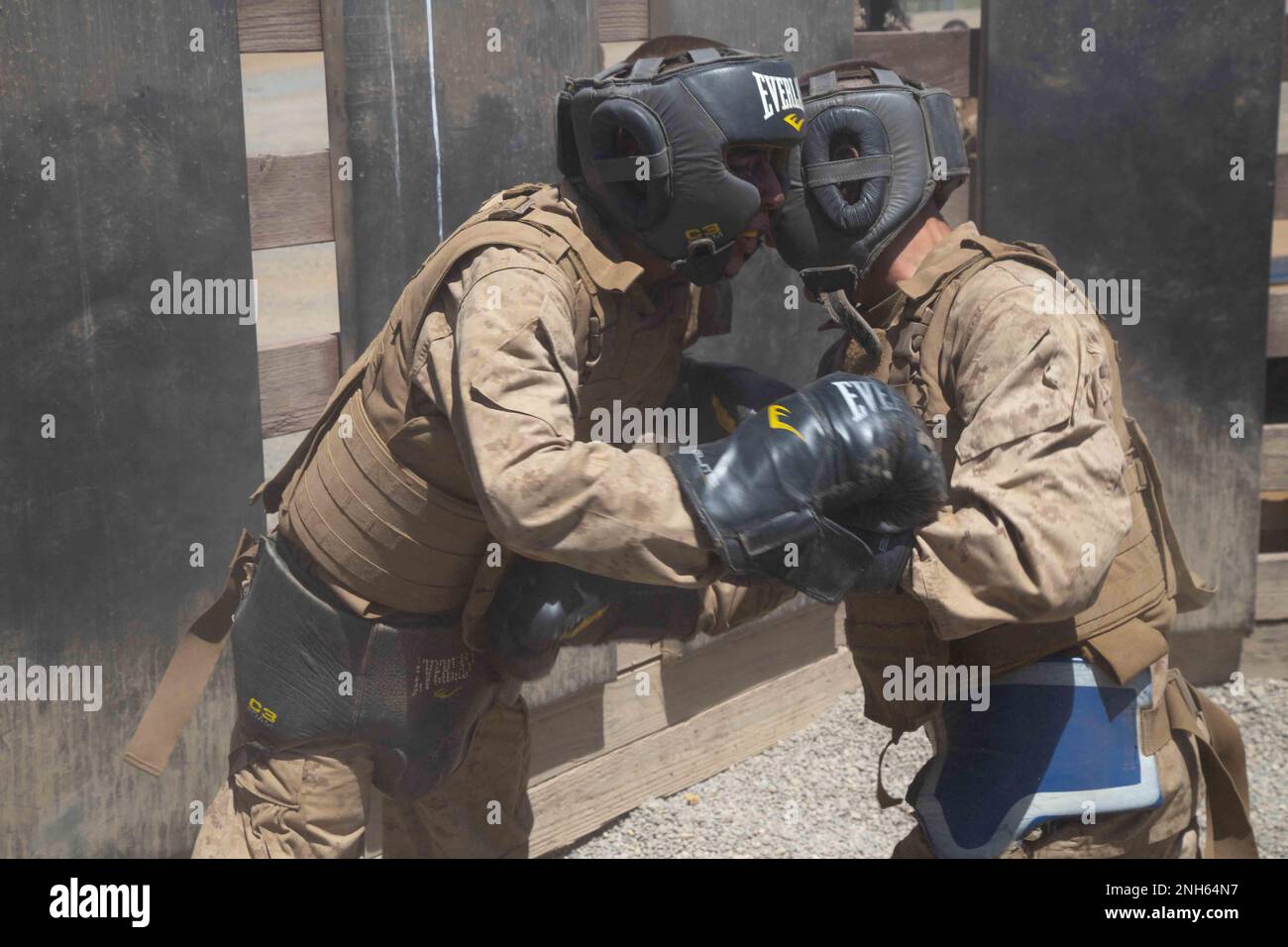 U.S. Marine Corps recruits with Delta Company, 1st Recruit Training ...