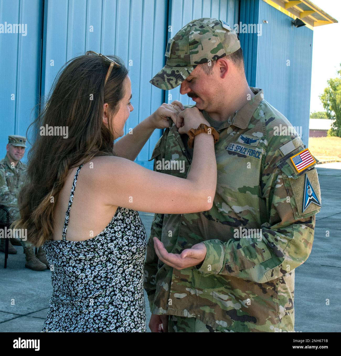 Mrs. Sydney Oxford pins the Command Pin on her husband U.S. Space Force ...