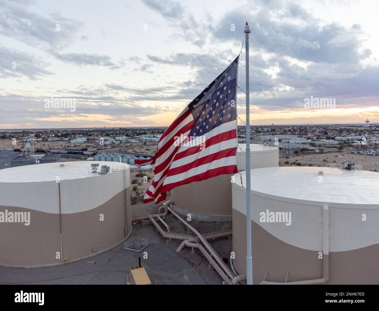 Yuma water tanks hi-res stock photography and images - Alamy