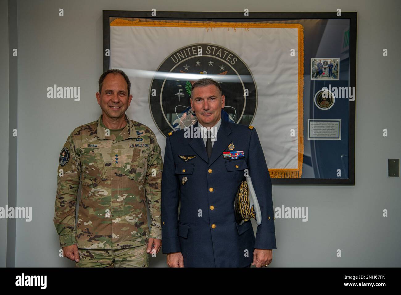 U s space force lt gen john shaw hi-res stock photography and images ...
