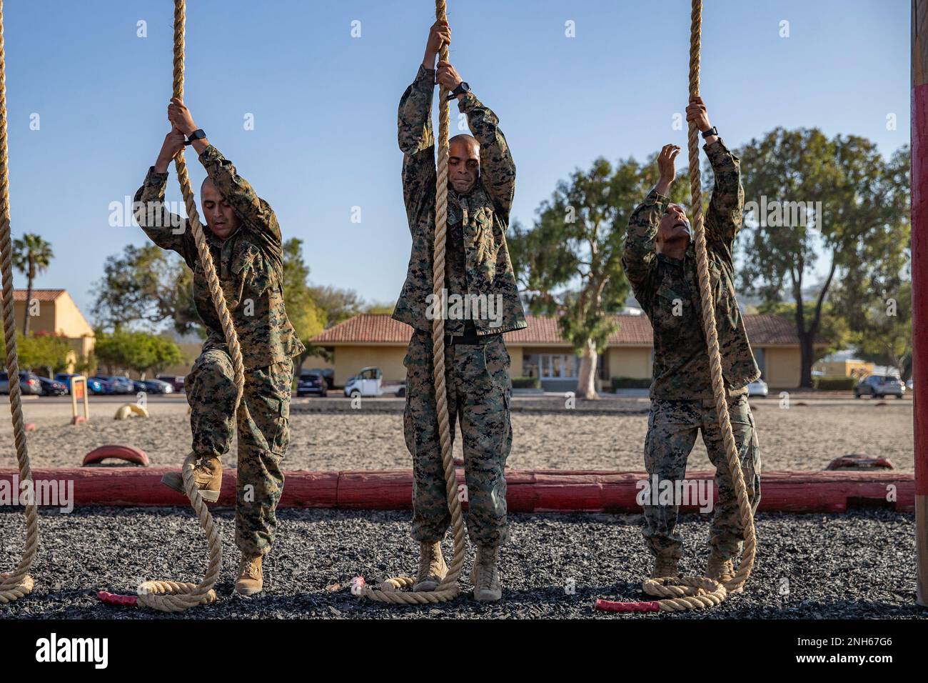 U.S. Marine Corps students with Drill Instructor School, Recruit ...
