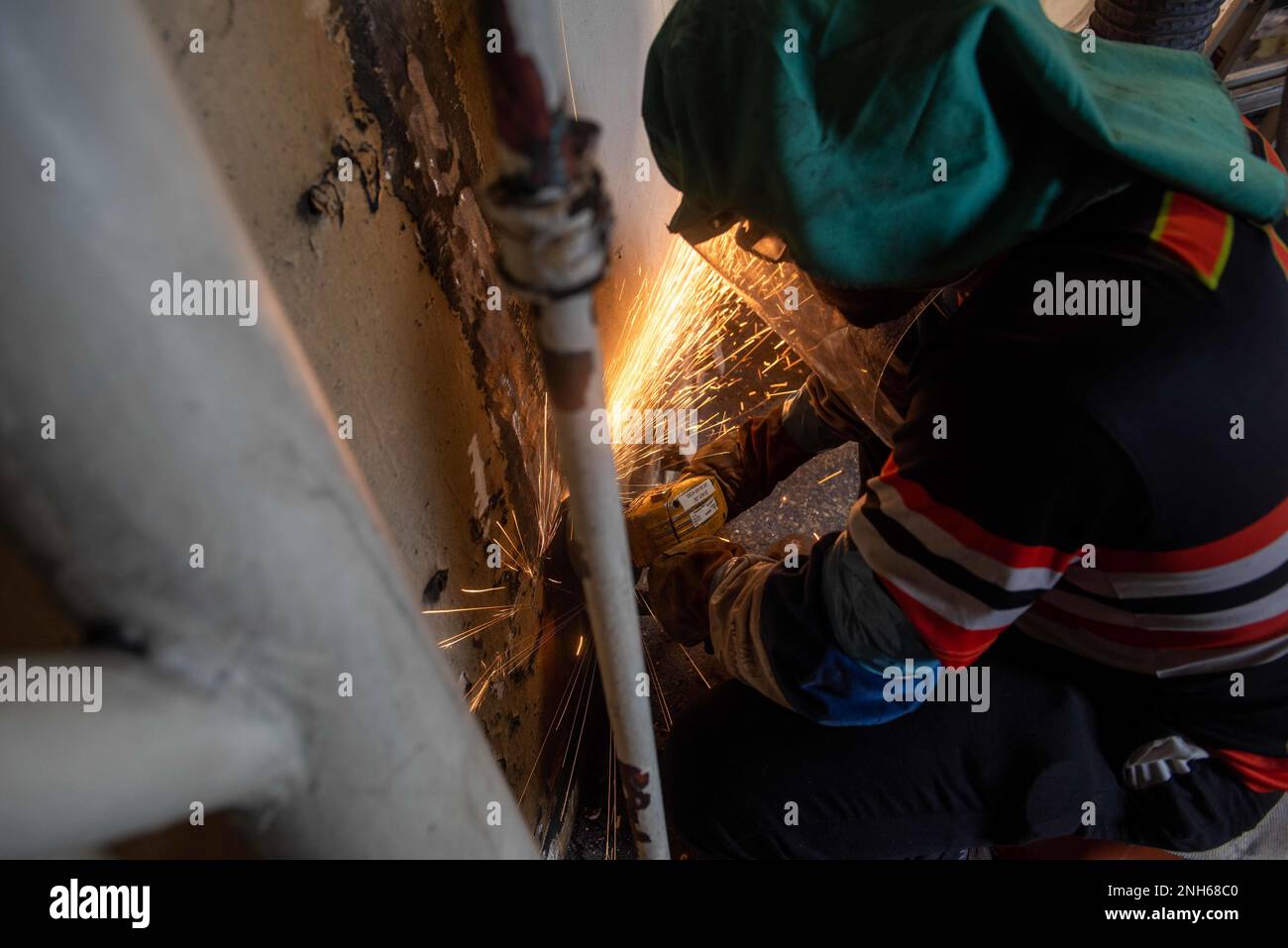 Back weld hi-res stock photography and images - Alamy