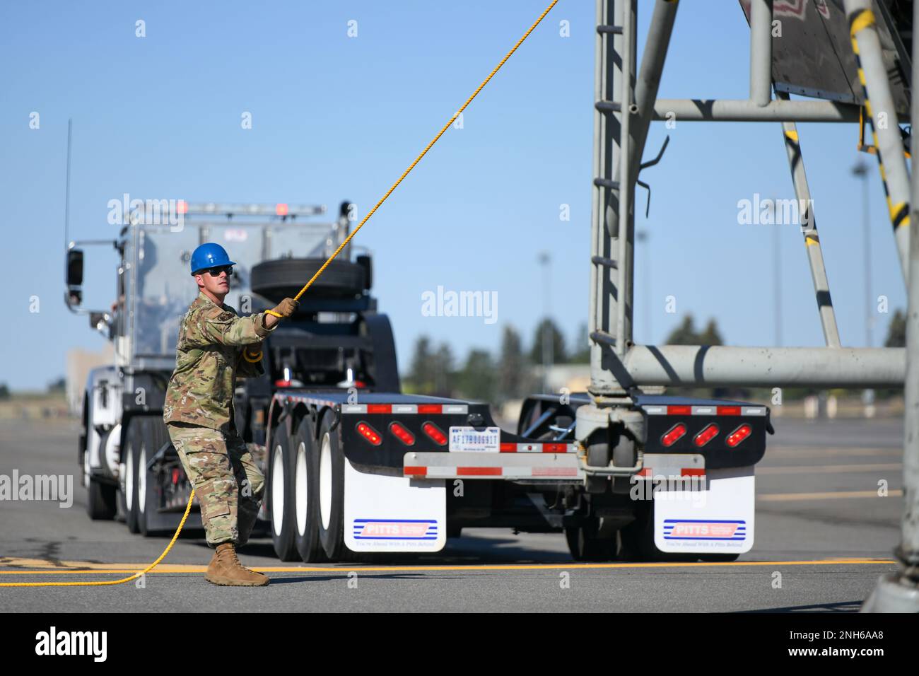 Multi capable airman concept hi-res stock photography and images - Alamy