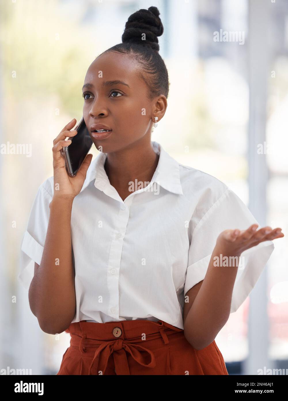 Scam employee hi-res stock photography and images - Alamy