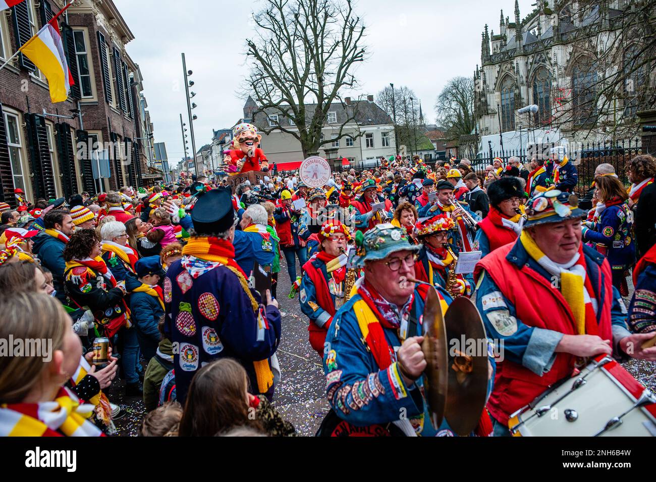 Oeteldonk carnavalsfiguren hi-res stock photography and images - Alamy