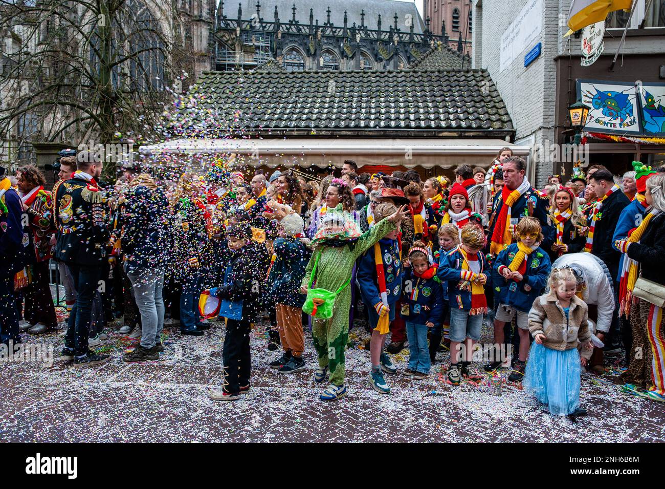 Oeteldonk carnavalsfiguren hi-res stock photography and images - Alamy
