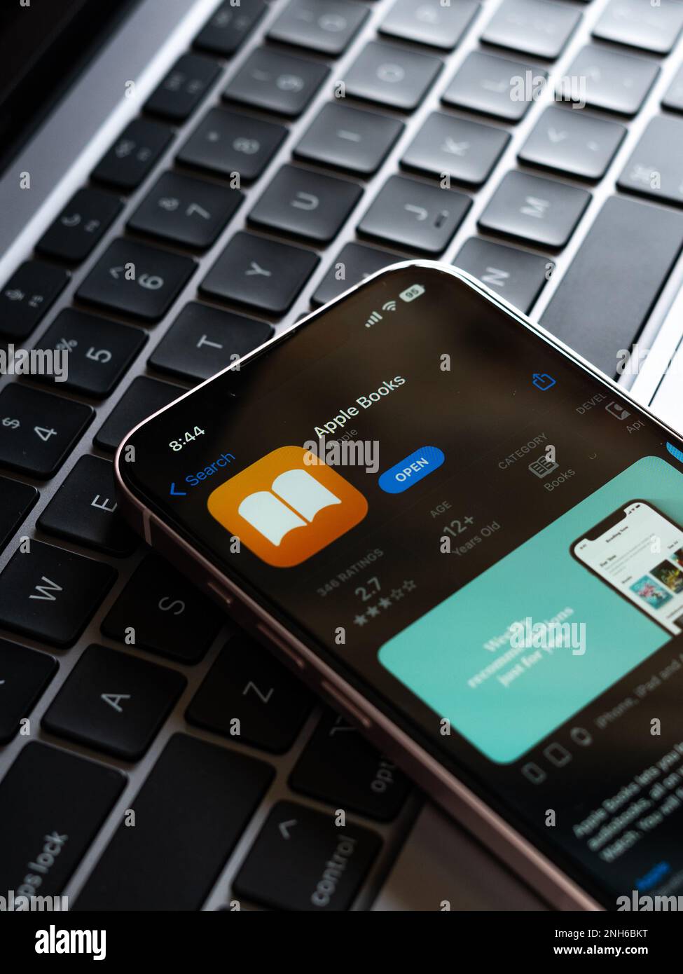 Apple books logo hi-res stock photography and images - Alamy