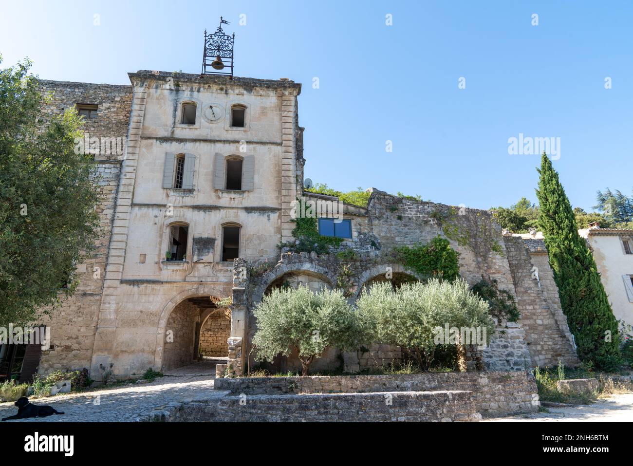village ancient entrance Oppède le vieux in Luberon France Stock Photo ...