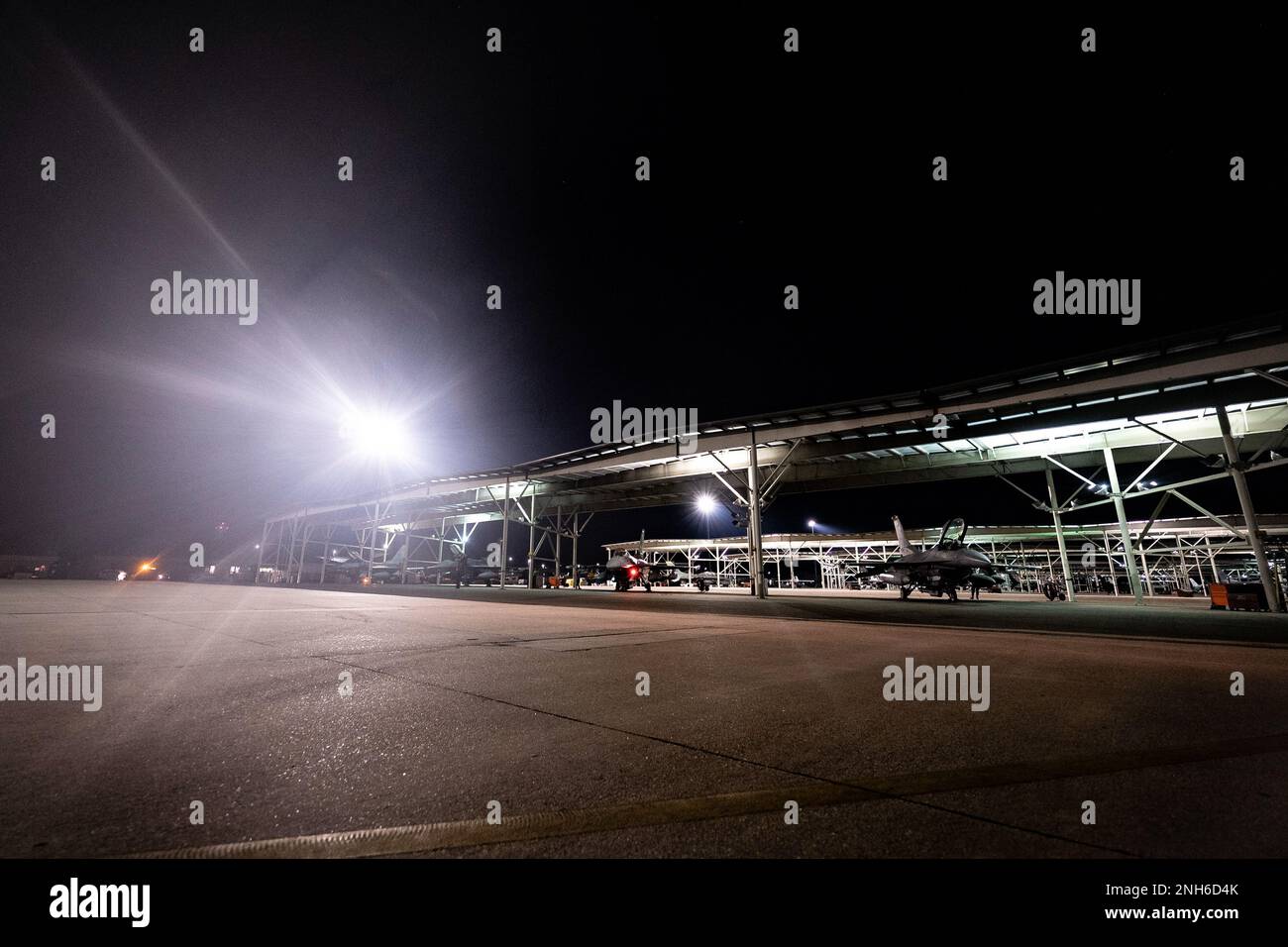 U.S. Air Force 79th Fighter Squadron F-16C Fighting Falcon’s wait to ...