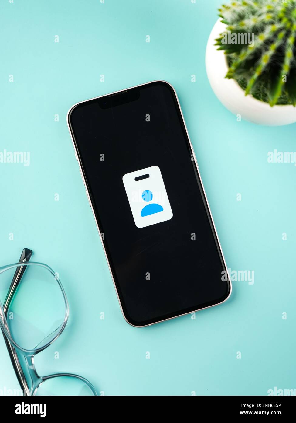 Apple business essentials logo hi-res stock photography and images - Alamy