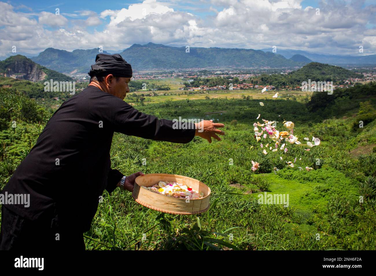Cimahi, West Java, Indonesia. 21st Feb, 2023. Indigenous people of ...
