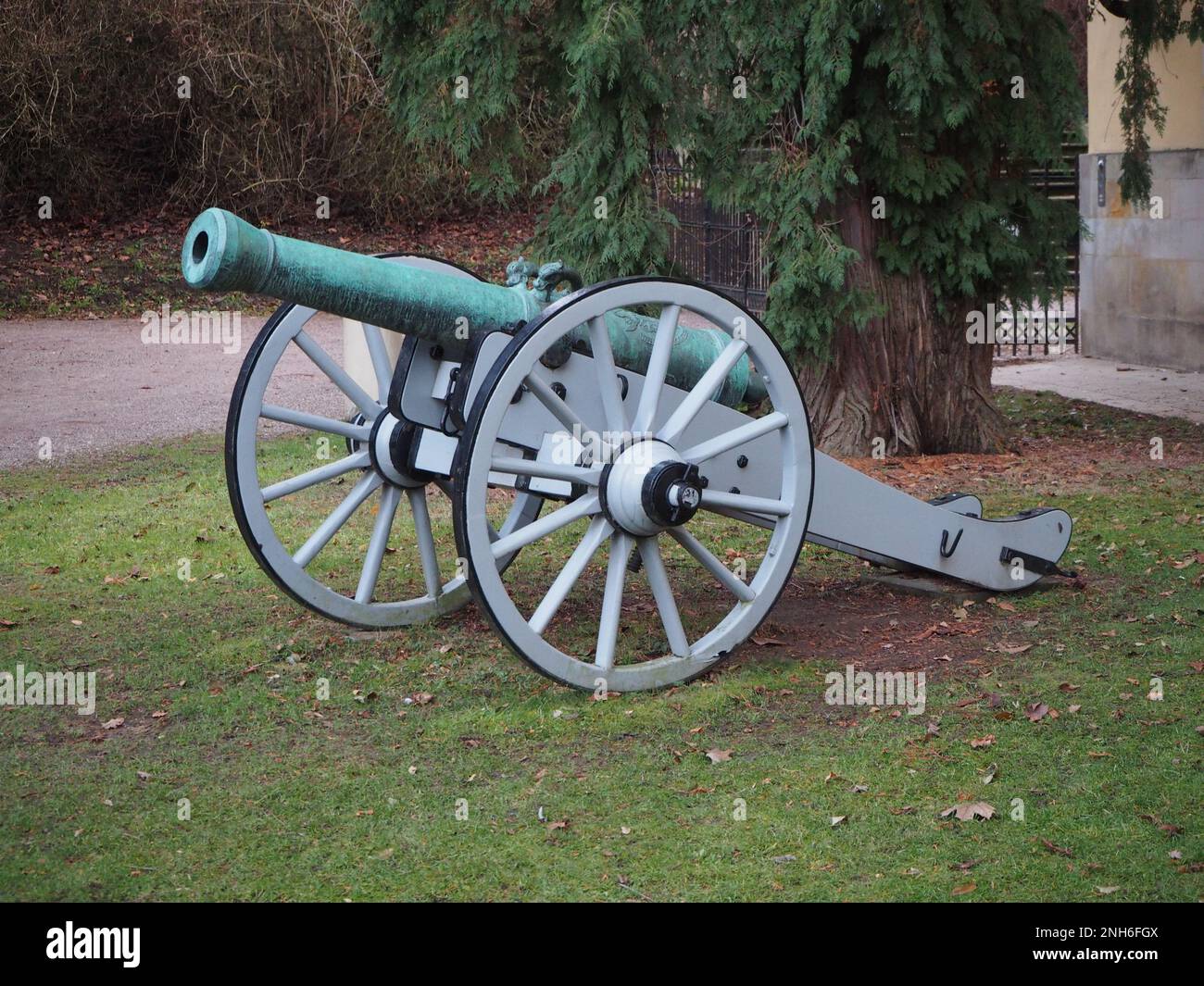 A historic cannon displayed in a rural outdoor setting Stock Photo - Alamy