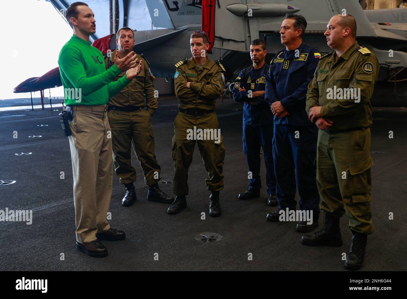220720-N-CH260-1113 PACIFIC OCEAN (July 20, 2022) U.S. Navy Cmdr ...
