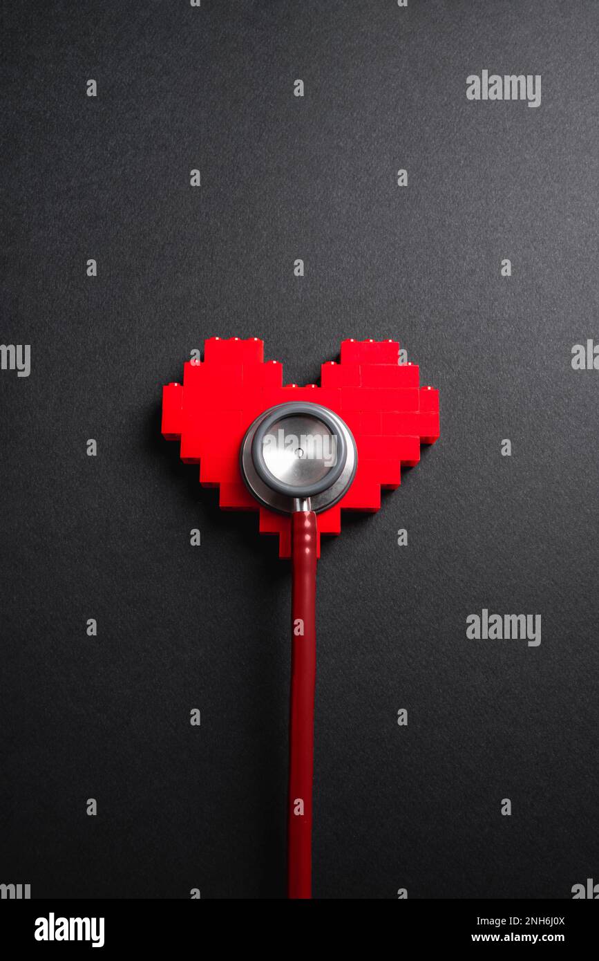 Red stethoscope hi-res stock photography and images - Alamy