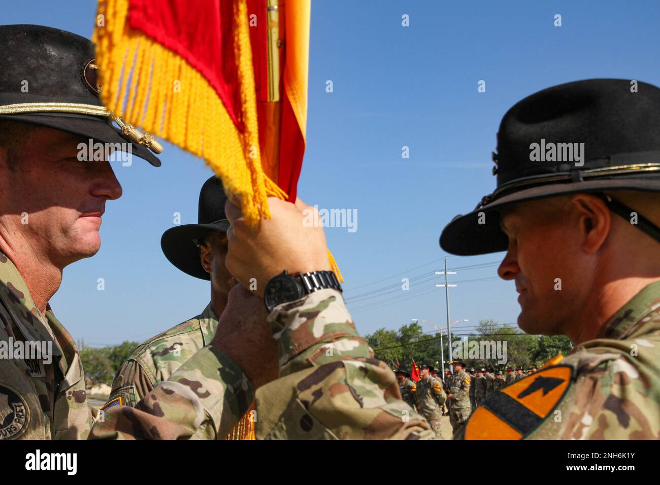 Col. Neil Snyder, 1st Cavalry Division Artillery outgoing commander ...