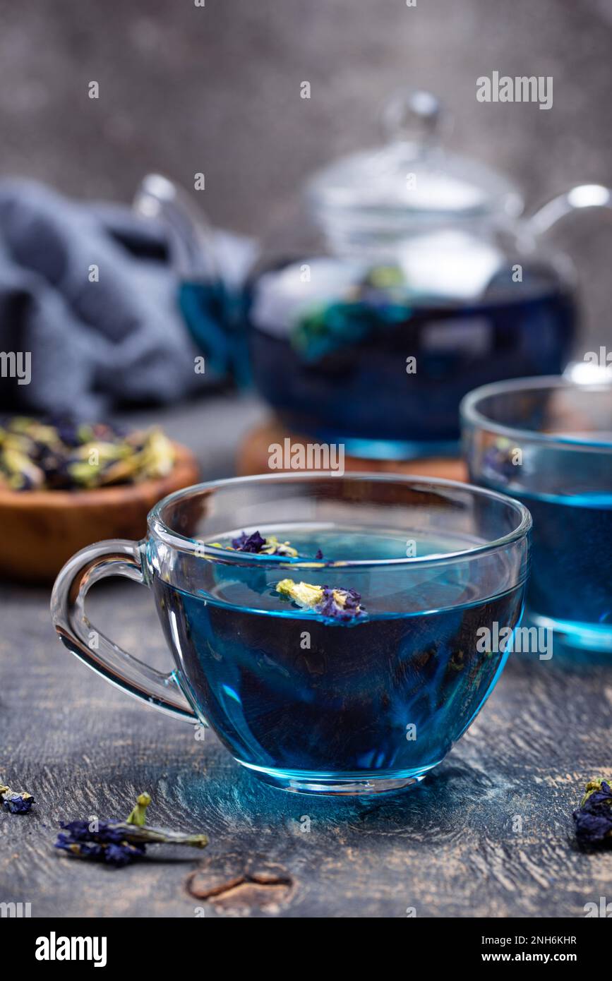 Blue tea Butterfly pea or anchan Stock Photo - Alamy