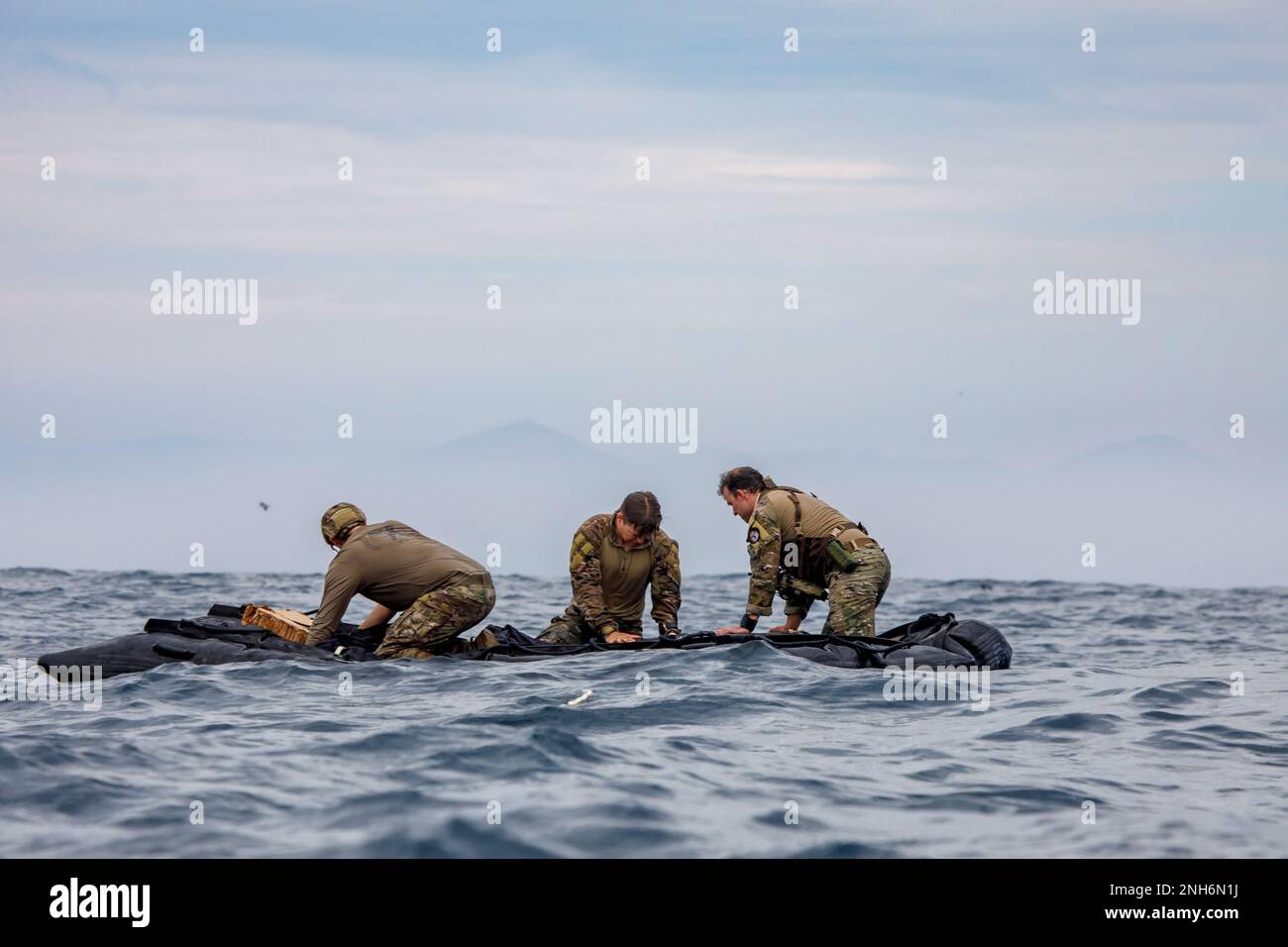 Inflate boat hi-res stock photography and images - Alamy