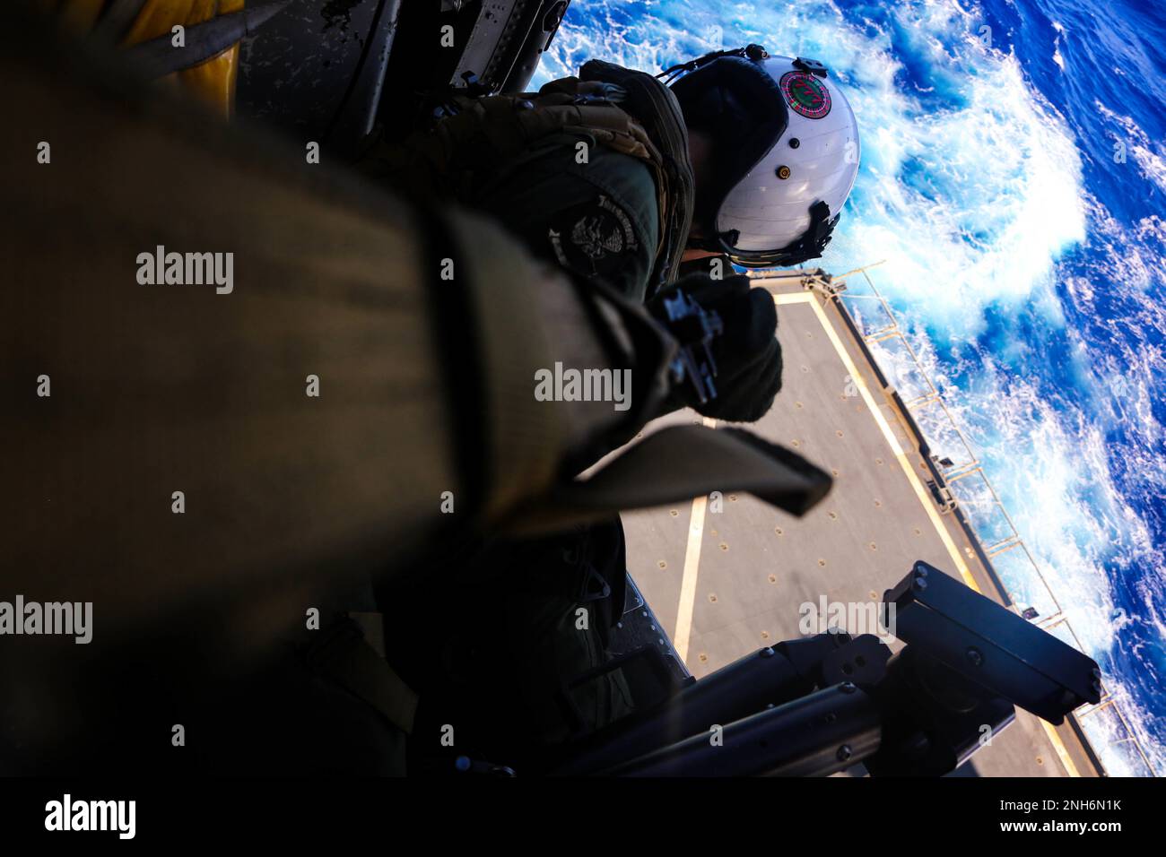 220719-N-DN347-1952 PACIFIC OCEAN (July 19, 2022) U.S. Navy Naval Air ...