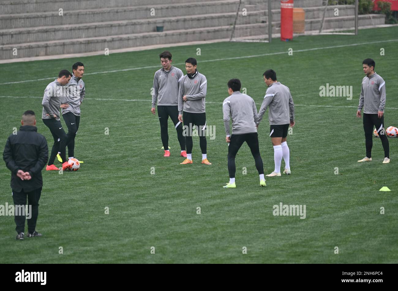 Chengdu Rongcheng Football Club conducts the winter training to prepare ...