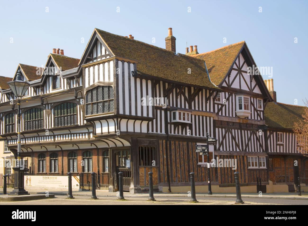 the old town tudor house in southampton Hampshire Stock Photo - Alamy