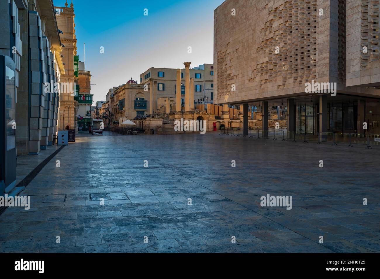 Valletta malta maltese europa hi-res stock photography and images - Alamy