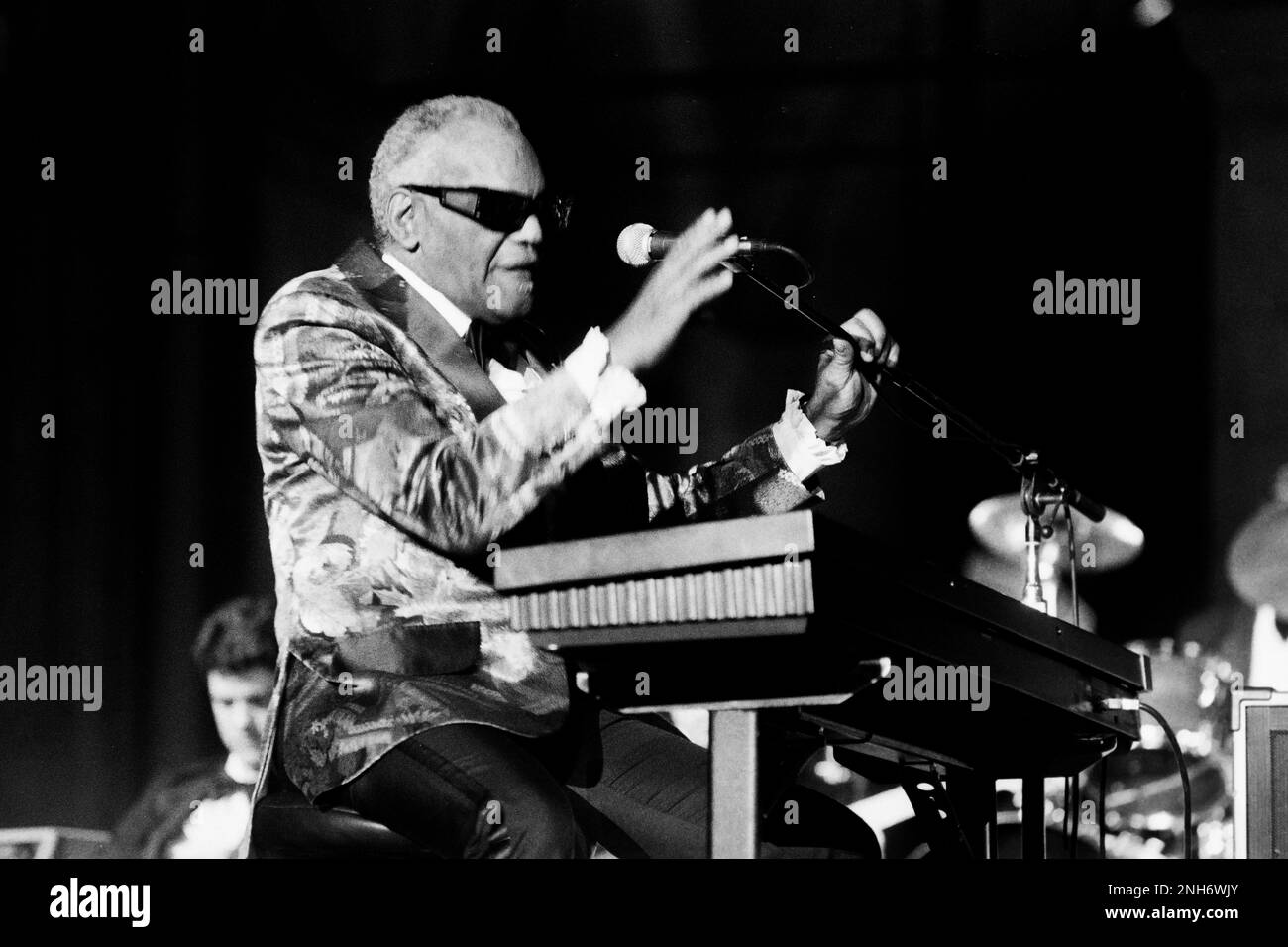Archives 90ies; American singer and musician Ray Charles performs at ...
