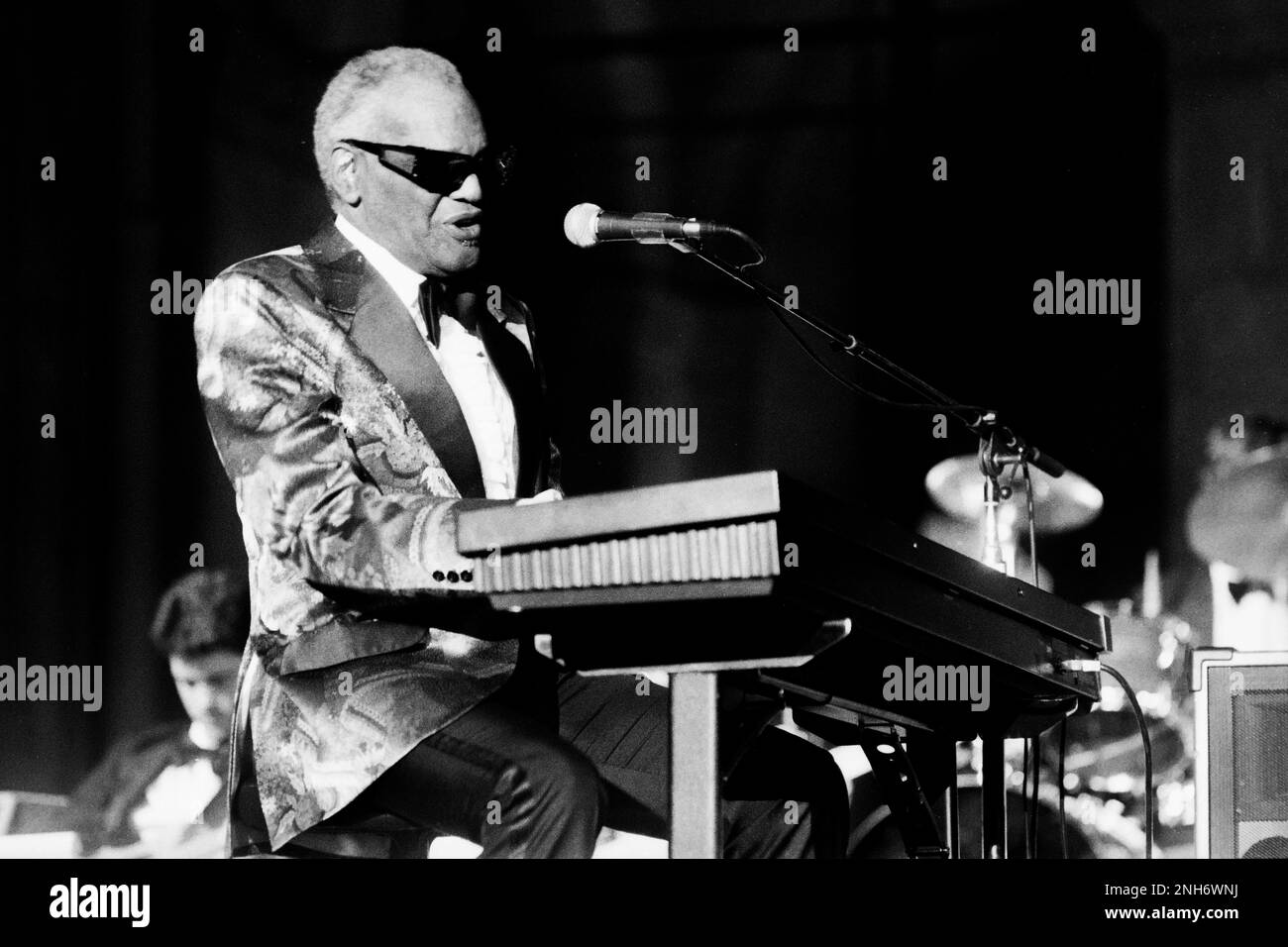 Archives 90ies; American singer and musician Ray Charles performs at ...
