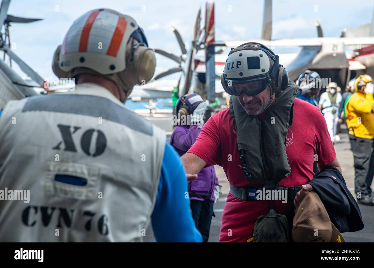 220720-N-DW158-1040 SOUTH CHINA SEA (July 20, 2022) Capt. Justin Issler ...