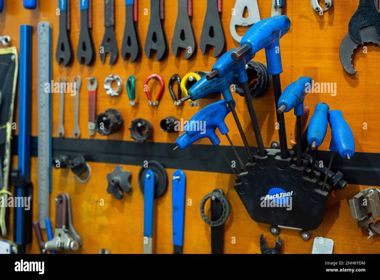 Bicycle workshop for repairing bike in Indonesia Stock Photo - Alamy