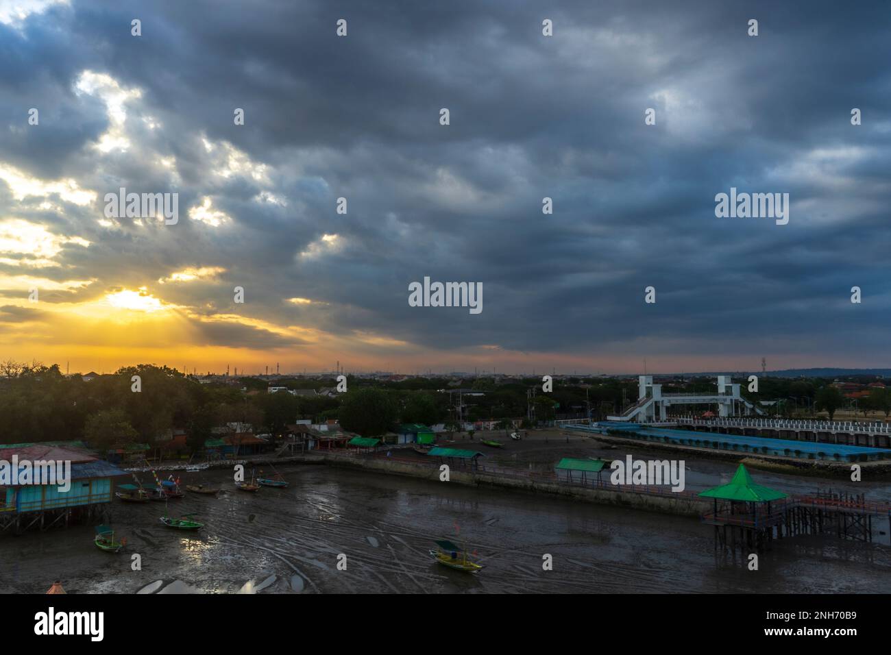Surabaya landmark icon hi-res stock photography and images - Alamy