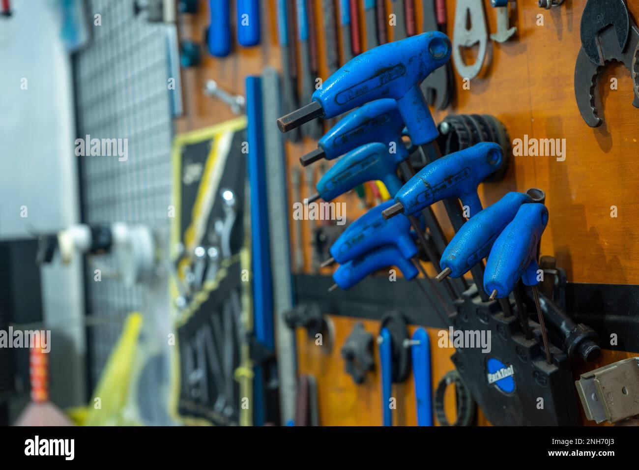 Bicycle workshop for repairing bike in Indonesia Stock Photo - Alamy