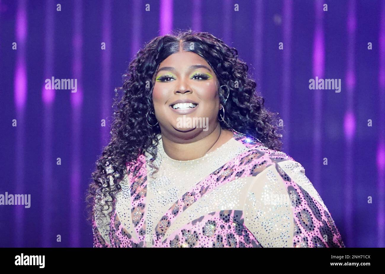 20 February 2023, Hamburg: US singer Lizzo sings on stage at Barclays ...