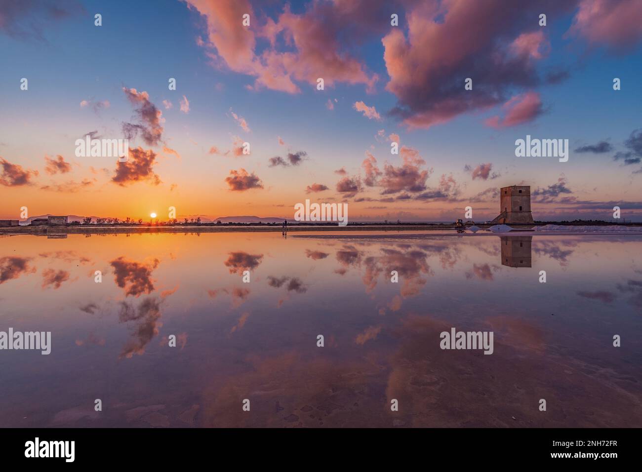 Sunset nubia trapani hi-res stock photography and images - Alamy