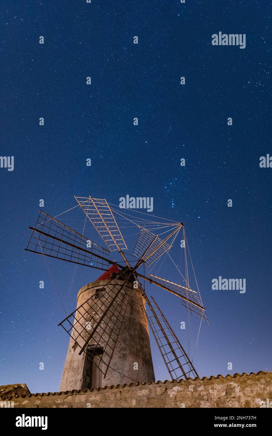 Salt collection trapani hi-res stock photography and images - Alamy