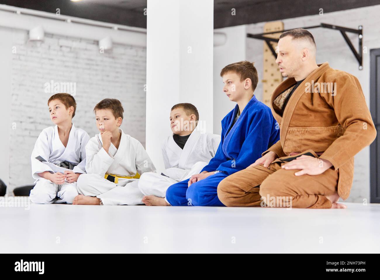 Judo man sitting hi-res stock photography and images - Alamy